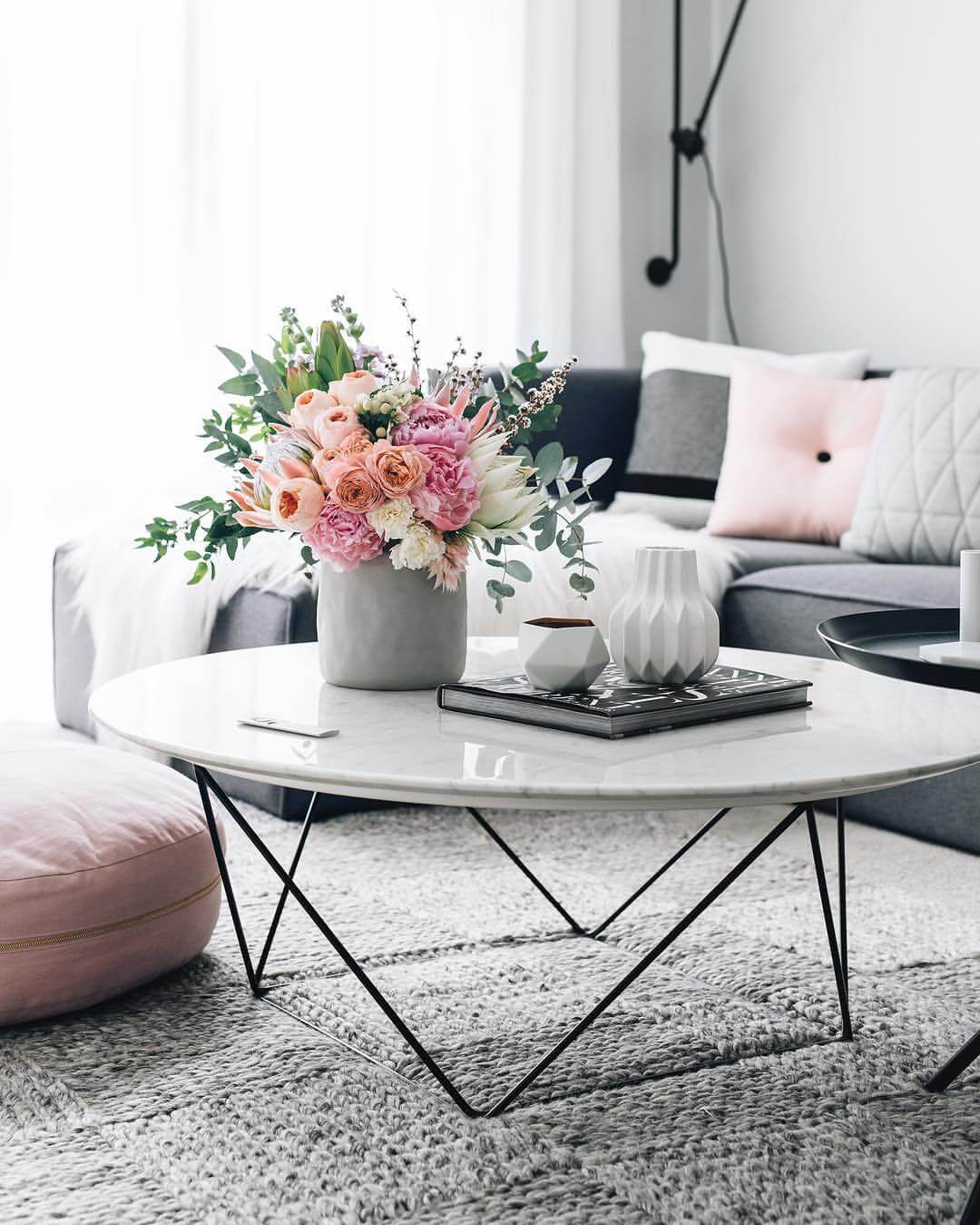 29+ Coffee Tables Decoration Ideas to Style Up - MakeoverIdea