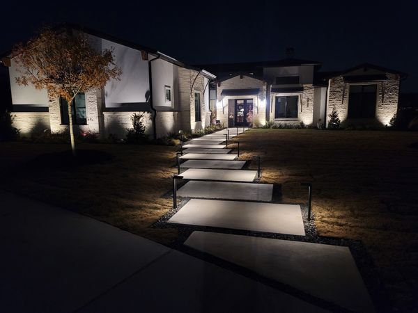 5 Appealing Lighting Driveway Ideas For a Stylish Home - MakeoverIdea